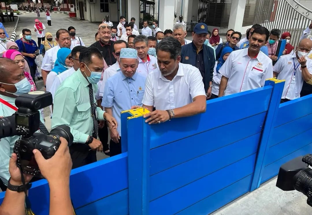 MAJLIS PENYERAHAN PROJEK TEBATAN BANJIR HOSPITAL RAJA PEREMPUAN ZAINAB ...